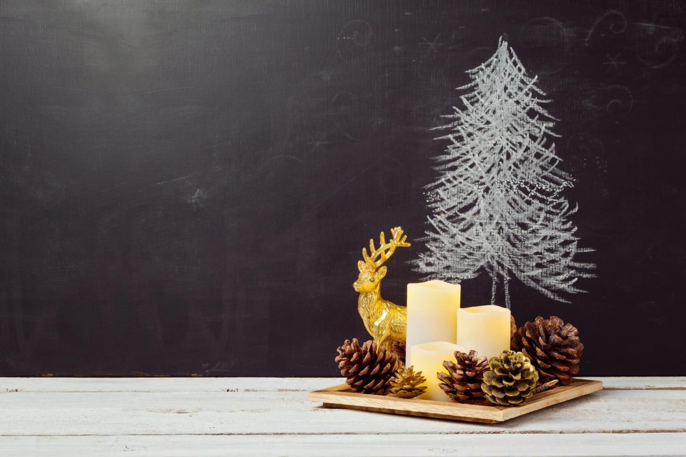 Decorating for the Holidays on a Budget | Renterverse