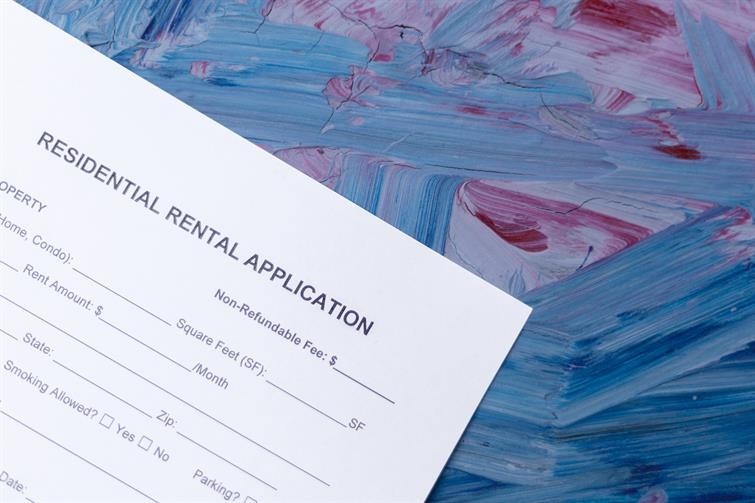 How to Glide Through the Rental Application Process | Renterverse